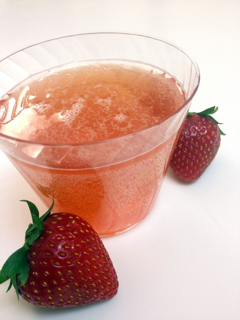 CookFiction - Strawberry Fizz